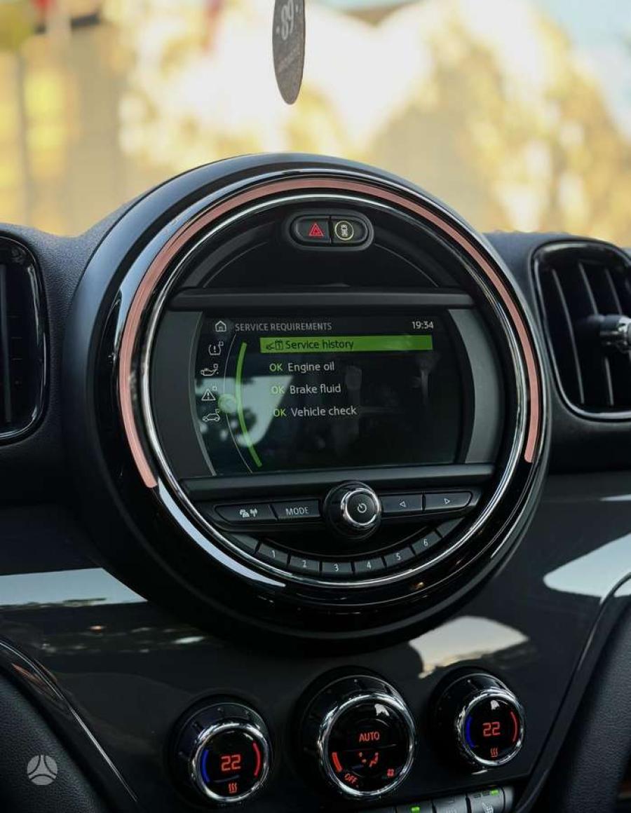 Grey MINI Countryman 2018 in Kaunas, with an engine capacity of 1.50 L and mileage of 130 thousand km for 9900 €, photo 56 on AUTOMOTO.COM.LV