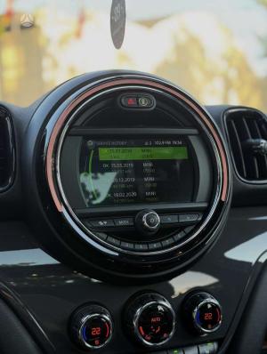 Grey MINI Countryman 2018 in Kaunas, with an engine capacity of 1.50 L and mileage of 130 thousand km for 9900 €, photo 57 on AUTOMOTO.COM.LV