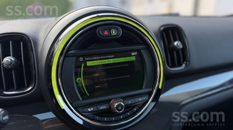 Grey MINI Countryman 2018 in Jelgava, with an engine capacity of 1.50 L and mileage of 196 thousand km for 13990 €, photo 21 on AUTOMOTO.COM.LV