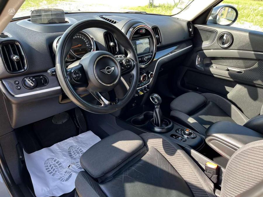 Grey MINI Countryman 2018 in Vilnius, with an engine capacity of 1.50 L and mileage of 133 thousand km for 13915 €, photo 11 on AUTOMOTO.COM.LV