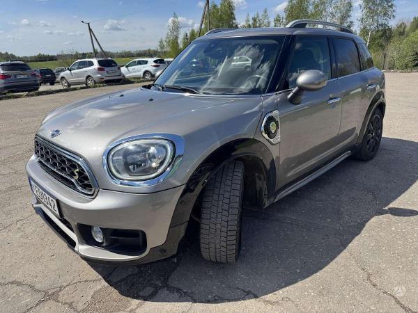 MINI Countryman 2018 PlungÄ vietnÄ PelÄks MINI Countryman 2018 PlungÄ, ar dzinÄja tilpumu 1.50 L un nobraukumu 70 tÅ«kst. km par 21000 ā¬, foto 4 vietnÄ AUTOMOTO.COM.LV