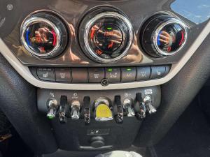 Pelēks MINI Countryman 2018 Plungė, ar dzinēja tilpumu 1.50 L un nobraukumu 70 tūkst. km par 21000 €, foto 15 vietnē AUTOMOTO.COM.LV