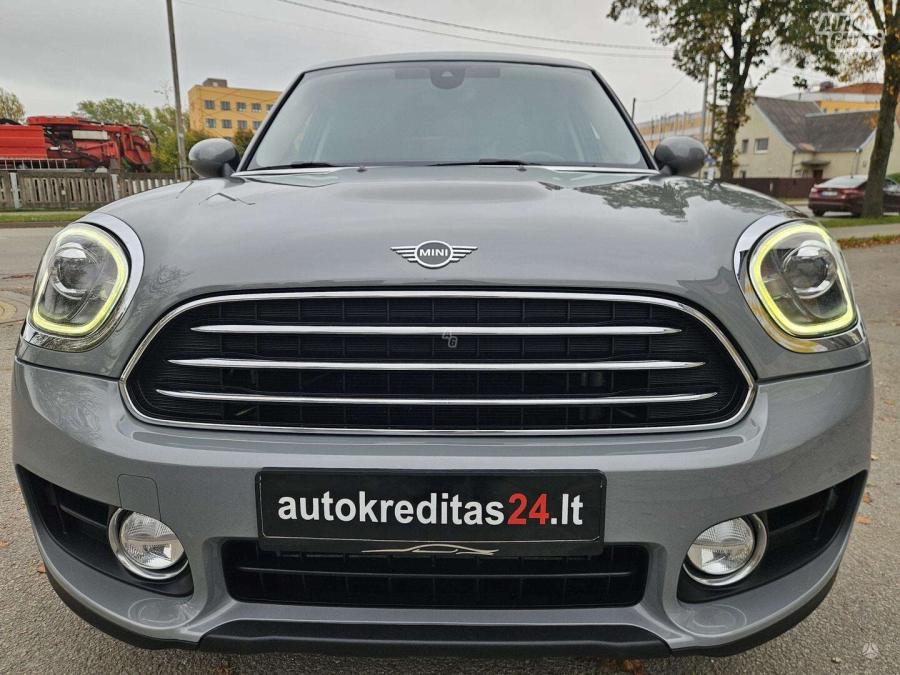 Grey MINI Countryman 2018 in Siauliai, with an engine capacity of 1.50 L and mileage of 164 thousand km for 8950 €, photo 3 on AUTOMOTO.COM.LV