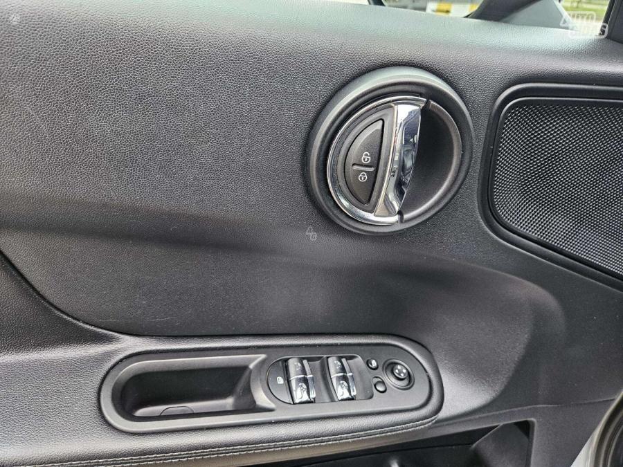 Grey MINI Countryman 2018 in Siauliai, with an engine capacity of 1.50 L and mileage of 164 thousand km for 8950 €, photo 24 on AUTOMOTO.COM.LV