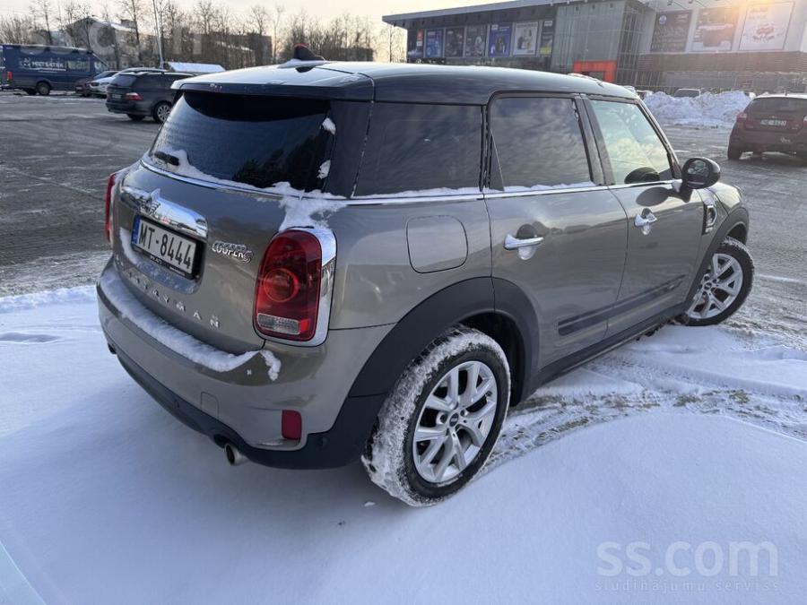 Grey MINI Countryman 2019 in Riga, with an engine capacity of 2.00 L and mileage of 40 thousand km for 23500 €, photo 5 on AUTOMOTO.COM.LV