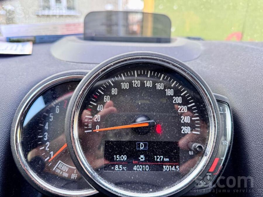 Grey MINI Countryman 2019 in Riga, with an engine capacity of 2.00 L and mileage of 40 thousand km for 23500 €, photo 6 on AUTOMOTO.COM.LV