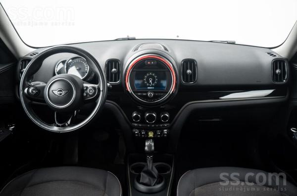 Grey MINI Countryman 2019 in Tallinn, with an engine capacity of 1.50 L and mileage of 201 thousand km for 10499 €, photo 2 on AUTOMOTO.COM.LV