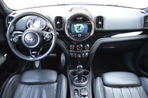 Pelēks MINI Countryman 2019 Tukums, ar dzinēja tilpumu 2.00 L un nobraukumu 298 tūkst. km par 9995 €, foto 9 vietnē AUTOMOTO.COM.LV
