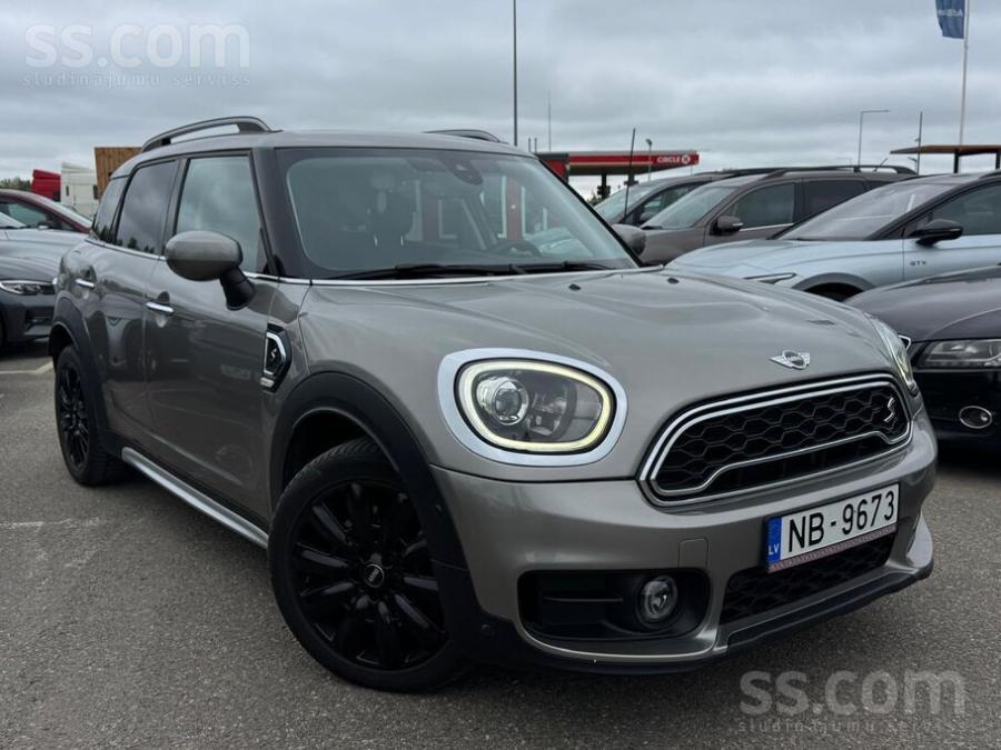 Pelēks MINI Countryman 2020 Rīga, ar dzinēja tilpumu 2.00 L un nobraukumu 75 tūkst. km par 23490 €, foto 1 vietnē AUTOMOTO.COM.LV