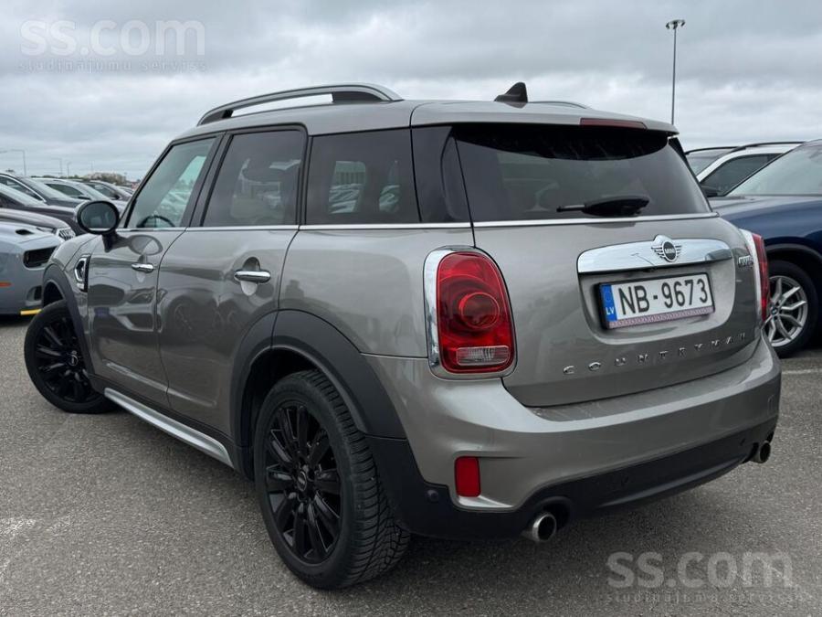 Pelēks MINI Countryman 2020 Rīga, ar dzinēja tilpumu 2.00 L un nobraukumu 75 tūkst. km par 23490 €, foto 3 vietnē AUTOMOTO.COM.LV