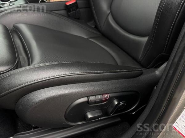 Pelēks MINI Countryman 2020 Rīga, ar dzinēja tilpumu 2.00 L un nobraukumu 75 tūkst. km par 23490 €, foto 5 vietnē AUTOMOTO.COM.LV