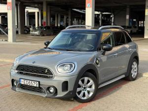 Grey MINI Countryman 2020 in Vilnius, with an engine capacity of 1.50 L and mileage of 189 thousand km for 16700 €, photo 3 on AUTOMOTO.COM.LV