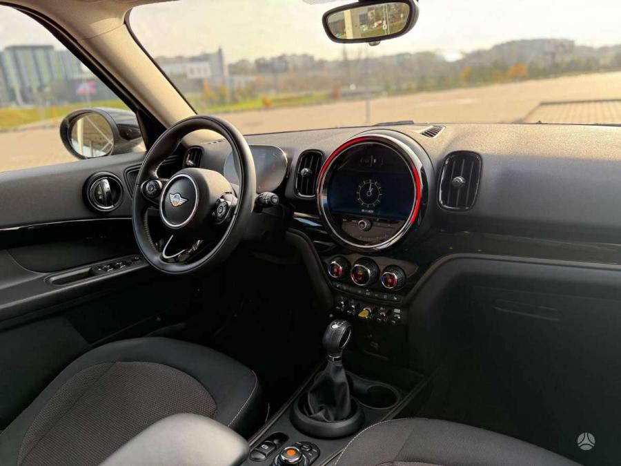 Grey MINI Countryman 2020 in Vilnius, with an engine capacity of 1.50 L and mileage of 189 thousand km for 16700 €, photo 11 on AUTOMOTO.COM.LV