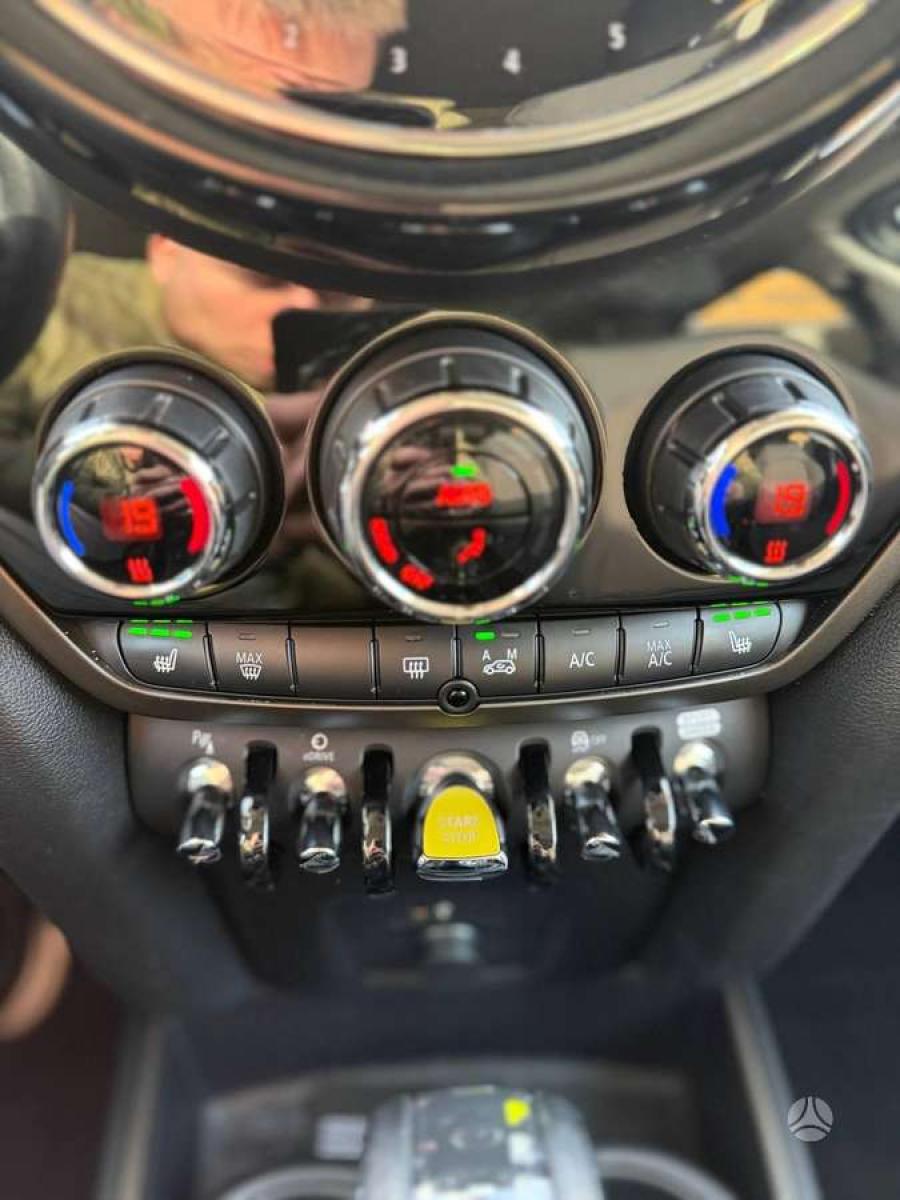 Grey MINI Countryman 2020 in Vilnius, with an engine capacity of 1.50 L and mileage of 189 thousand km for 16700 €, photo 15 on AUTOMOTO.COM.LV