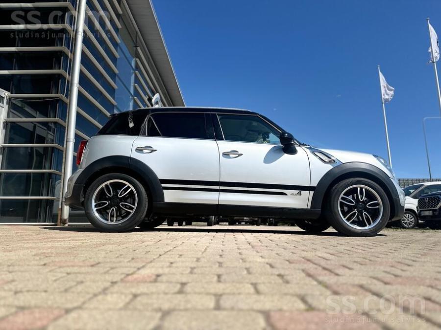 Grey MINI Countryman 2021 in Riga, with an engine capacity of 2.00 L and mileage of 181 thousand km for 7700 €, photo 4 on AUTOMOTO.COM.LV