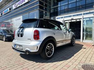 Grey MINI Countryman 2021 in Riga, with an engine capacity of 2.00 L and mileage of 181 thousand km for 7700 €, photo 5 on AUTOMOTO.COM.LV