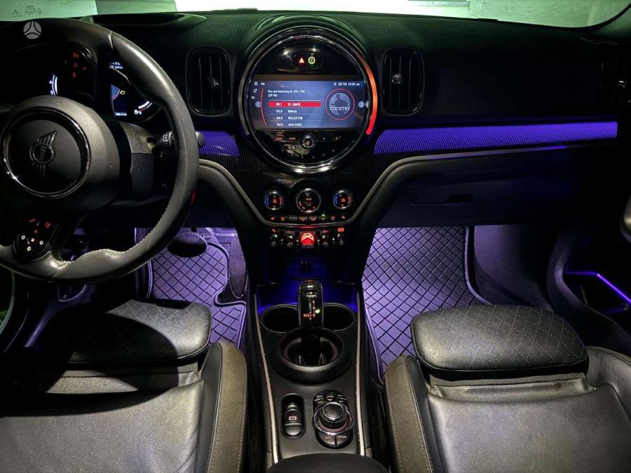 Pelēks MINI Countryman 2023 Klaipėda, ar dzinēja tilpumu 2.00 L un nobraukumu 51 tūkst. km par 28000 €, foto 20 vietnē AUTOMOTO.COM.LV