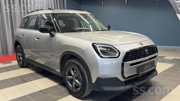 Pelēks MINI Countryman 2024 Rīga, ar dzinēja tilpumu 1.50 L un nobraukumu 9 tūkst. km par 29990 €, foto 3 vietnē AUTOMOTO.COM.LV