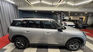 Pelēks MINI Countryman 2024 Rīga, ar dzinēja tilpumu 1.50 L un nobraukumu 9 tūkst. km par 29990 €, foto 5 vietnē AUTOMOTO.COM.LV