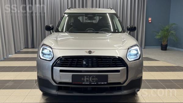 Pelēks MINI Countryman 2024 Rīga, ar dzinēja tilpumu 1.50 L un nobraukumu 9 tūkst. km par 29990 €, foto 8 vietnē AUTOMOTO.COM.LV