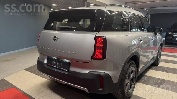 Pelēks MINI Countryman 2024 Rīga, ar dzinēja tilpumu 1.50 L un nobraukumu 9 tūkst. km par 29990 €, foto 10 vietnē AUTOMOTO.COM.LV