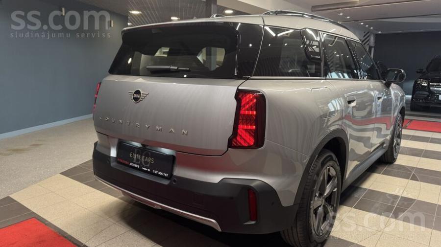 Pelēks MINI Countryman 2024 Rīga, ar dzinēja tilpumu 1.50 L un nobraukumu 9 tūkst. km par 29990 €, foto 11 vietnē AUTOMOTO.COM.LV