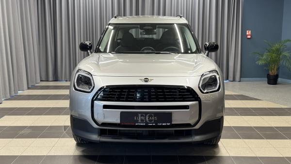 Grey MINI Countryman 2024 in Riga, with an engine capacity of 1.50 L and mileage of 9 thousand km for 29990 €, photo 1 on AUTOMOTO.COM.LV