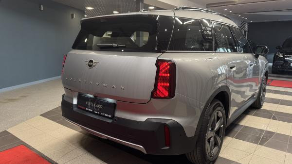 Grey MINI Countryman 2024 in Riga, with an engine capacity of 1.50 L and mileage of 9 thousand km for 29990 €, photo 9 on AUTOMOTO.COM.LV