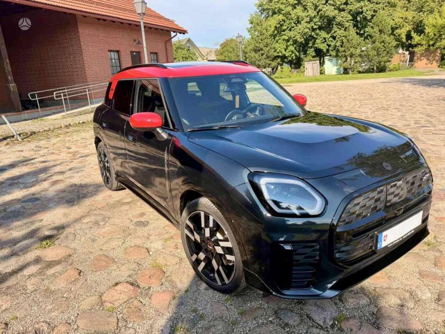 Grey MINI Countryman 2024 in Panevezys, with an engine capacity of 0.00 L and mileage of 20 thousand km for 43560 €, photo 4 on AUTOMOTO.COM.LV