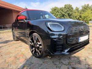 Grey MINI Countryman 2024 in Panevezys, with an engine capacity of 0.00 L and mileage of 20 thousand km for 43560 €, photo 5 on AUTOMOTO.COM.LV