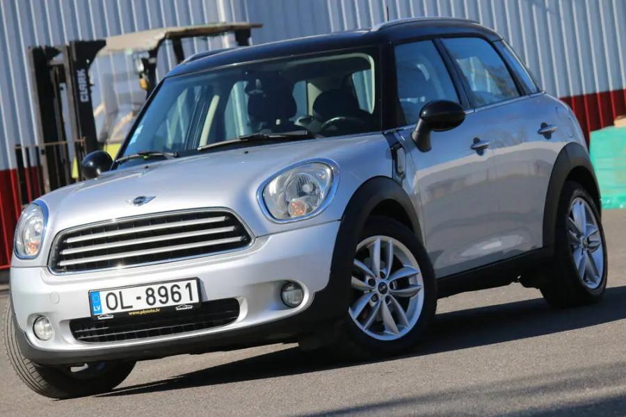 Grey MINI Countryman 2010 in Riga, with an engine capacity of 1.60 L and mileage of 239 thousand km for 4990 €, photo 1 on AUTOMOTO.COM.LV