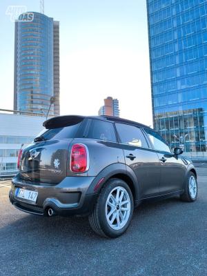 Grey MINI Countryman 2011 in Vilnius, with an engine capacity of 1.60 L and mileage of 173 thousand km for 6200 €, photo 3 on AUTOMOTO.COM.LV