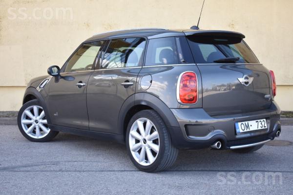 Pelēks MINI Countryman 2011 Talsi, ar dzinēja tilpumu 2.00 L un nobraukumu 192 tūkst. km par 6800 €, foto 2 vietnē AUTOMOTO.COM.LV