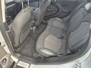 Pelēks MINI Countryman 2011 Rīga, ar dzinēja tilpumu 2.00 L un nobraukumu 170 tūkst. km par 7500 €, foto 19 vietnē AUTOMOTO.COM.LV