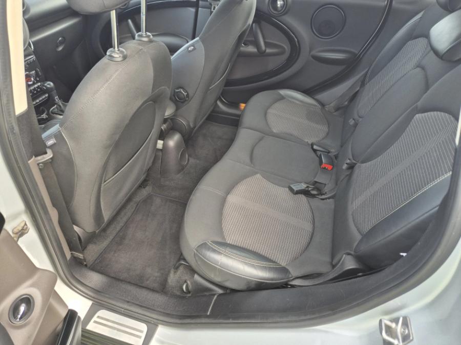 Pelēks MINI Countryman 2011 Rīga, ar dzinēja tilpumu 2.00 L un nobraukumu 170 tūkst. km par 7500 €, foto 19 vietnē AUTOMOTO.COM.LV