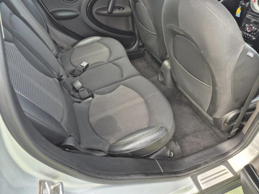 Pelēks MINI Countryman 2011 Rīga, ar dzinēja tilpumu 2.00 L un nobraukumu 170 tūkst. km par 7500 €, foto 20 vietnē AUTOMOTO.COM.LV
