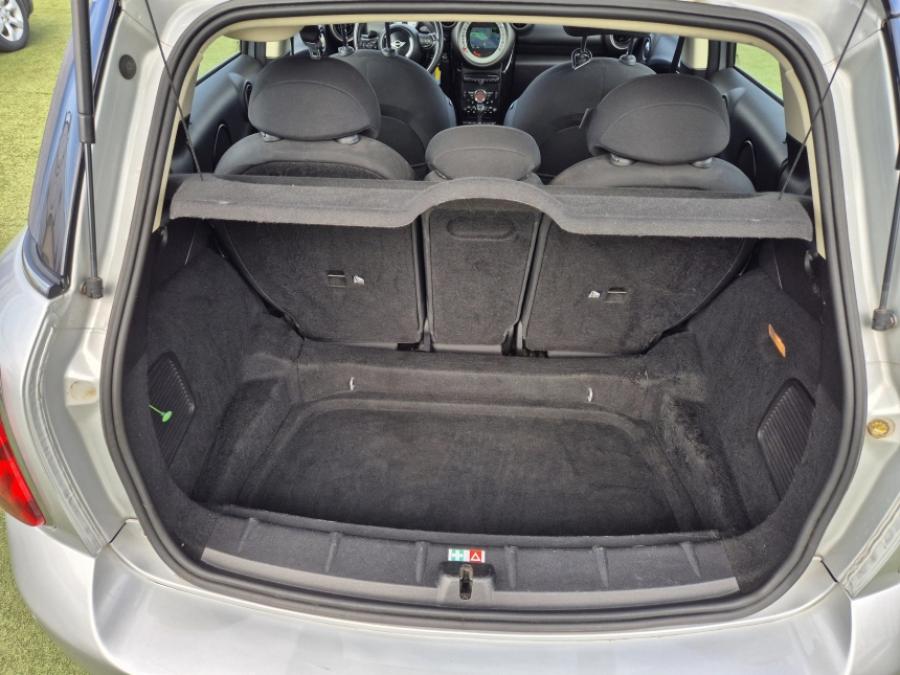 Pelēks MINI Countryman 2011 Rīga, ar dzinēja tilpumu 2.00 L un nobraukumu 170 tūkst. km par 7500 €, foto 22 vietnē AUTOMOTO.COM.LV