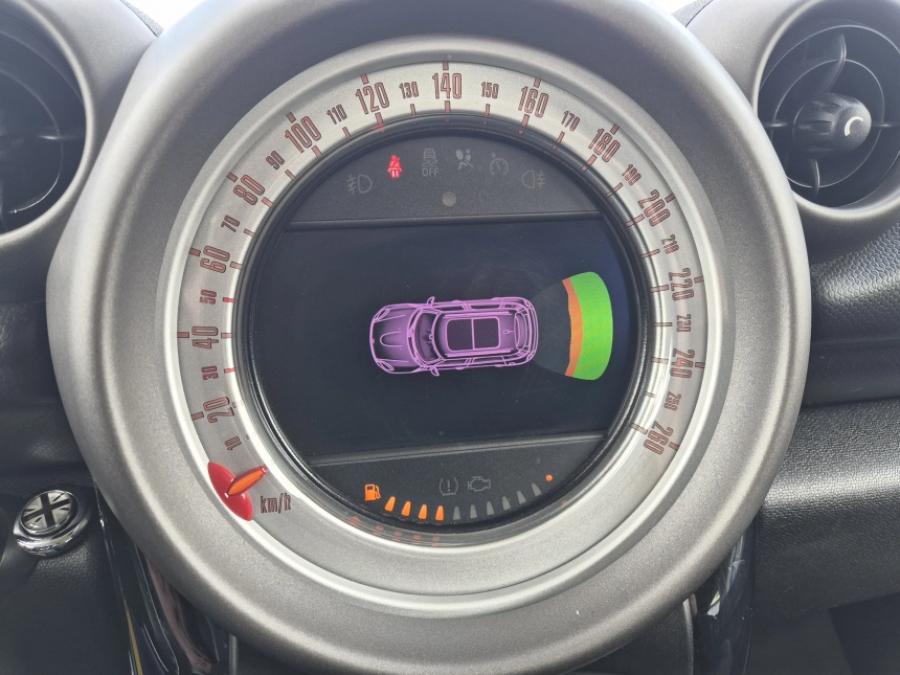 Pelēks MINI Countryman 2011 Rīga, ar dzinēja tilpumu 2.00 L un nobraukumu 170 tūkst. km par 7500 €, foto 24 vietnē AUTOMOTO.COM.LV