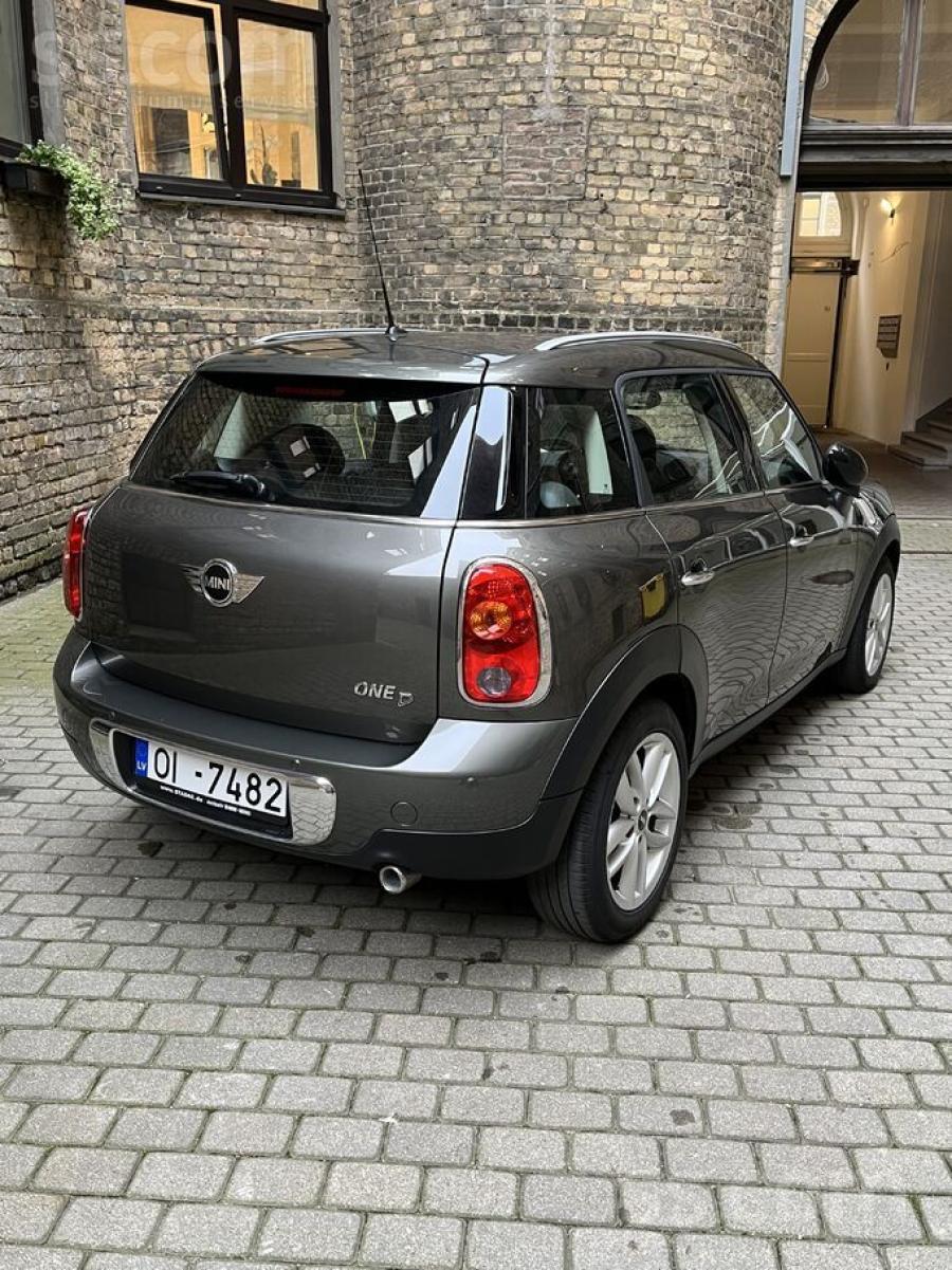 Pelēks MINI Countryman 2012 Rīga, ar dzinēja tilpumu 1.60 L un nobraukumu 228 tūkst. km par 5799 €, foto 6 vietnē AUTOMOTO.COM.LV