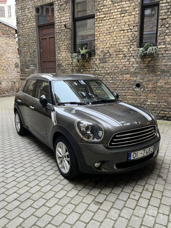 Grey MINI Countryman 2012 in Riga, with an engine capacity of 1.60 L and mileage of 228 thousand km for 5799 €, photo 7 on AUTOMOTO.COM.LV