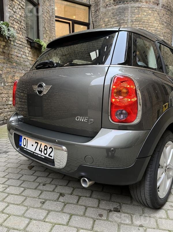 Grey MINI Countryman 2012 in Riga, with an engine capacity of 1.60 L and mileage of 228 thousand km for 5799 €, photo 9 on AUTOMOTO.COM.LV