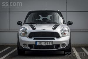Pelēks MINI Countryman 2012 Rīga, ar dzinēja tilpumu 1.60 L un nobraukumu 88 tūkst. km par 8950 €, foto 3 vietnē AUTOMOTO.COM.LV