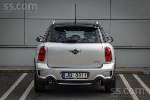 Pelēks MINI Countryman 2012 Rīga, ar dzinēja tilpumu 1.60 L un nobraukumu 88 tūkst. km par 8950 €, foto 6 vietnē AUTOMOTO.COM.LV