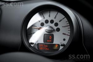 Pelēks MINI Countryman 2012 Rīga, ar dzinēja tilpumu 1.60 L un nobraukumu 88 tūkst. km par 8950 €, foto 16 vietnē AUTOMOTO.COM.LV