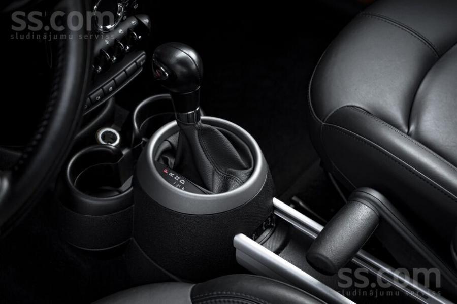 Pelēks MINI Countryman 2012 Rīga, ar dzinēja tilpumu 1.60 L un nobraukumu 88 tūkst. km par 8950 €, foto 23 vietnē AUTOMOTO.COM.LV