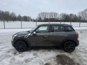 Grey MINI Countryman 2013 in Marijampole, with an engine capacity of 2.00 L and mileage of 227 thousand km for 6900 €, photo 2 on AUTOMOTO.COM.LV