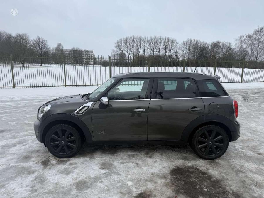 Grey MINI Countryman 2013 in Marijampole, with an engine capacity of 2.00 L and mileage of 227 thousand km for 6900 €, photo 2 on AUTOMOTO.COM.LV