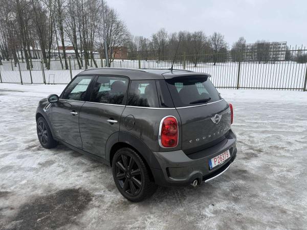 Grey MINI Countryman 2013 in Marijampole, with an engine capacity of 2.00 L and mileage of 227 thousand km for 6900 €, photo 3 on AUTOMOTO.COM.LV