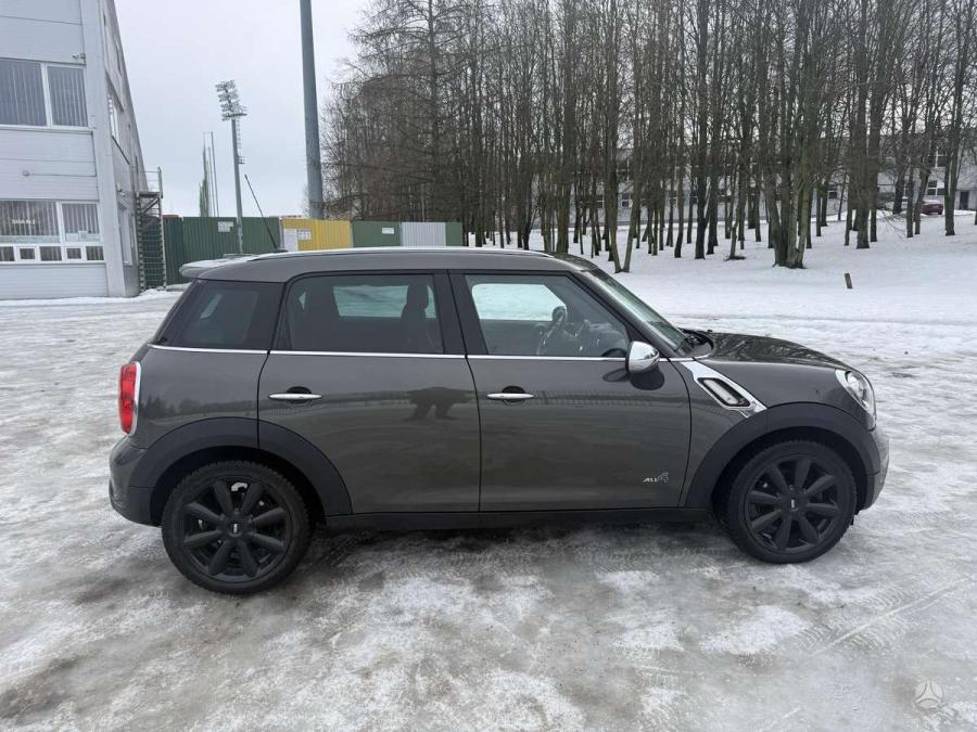 Grey MINI Countryman 2013 in Marijampole, with an engine capacity of 2.00 L and mileage of 227 thousand km for 6900 €, photo 5 on AUTOMOTO.COM.LV