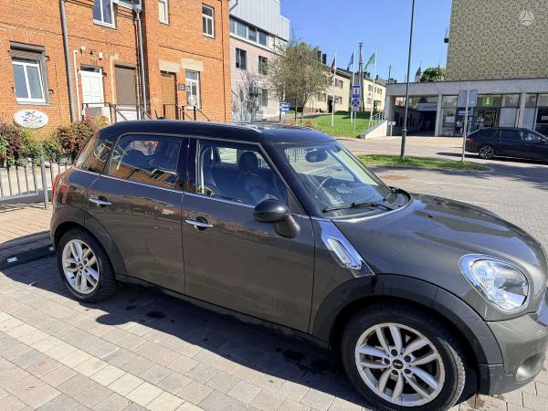 Grey MINI Countryman 2013 in Moletai, with an engine capacity of 1.60 L and mileage of 259 thousand km for 5000 €, photo 7 on AUTOMOTO.COM.LV